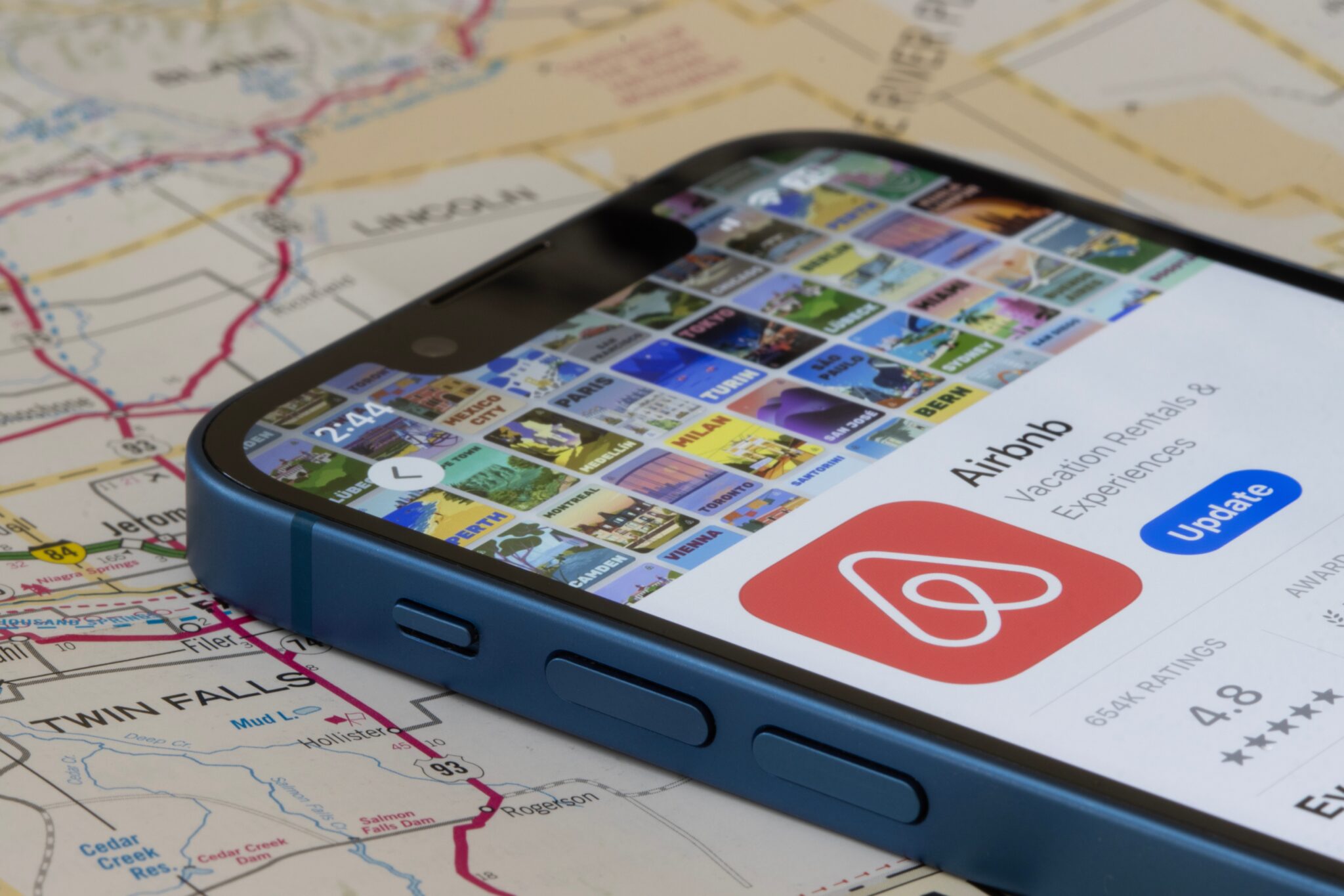 How Do I Find the Resolution Center on Airbnb?